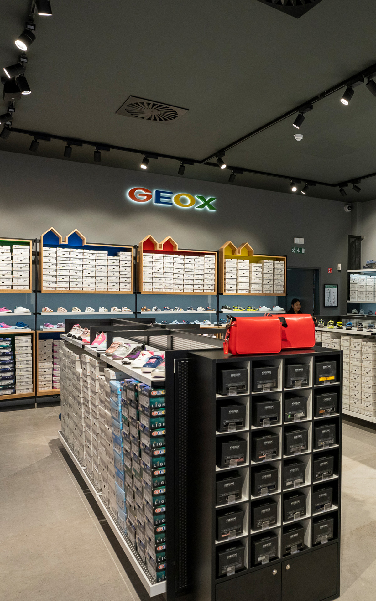 GEOX | Outlet | Maasmechelen Village