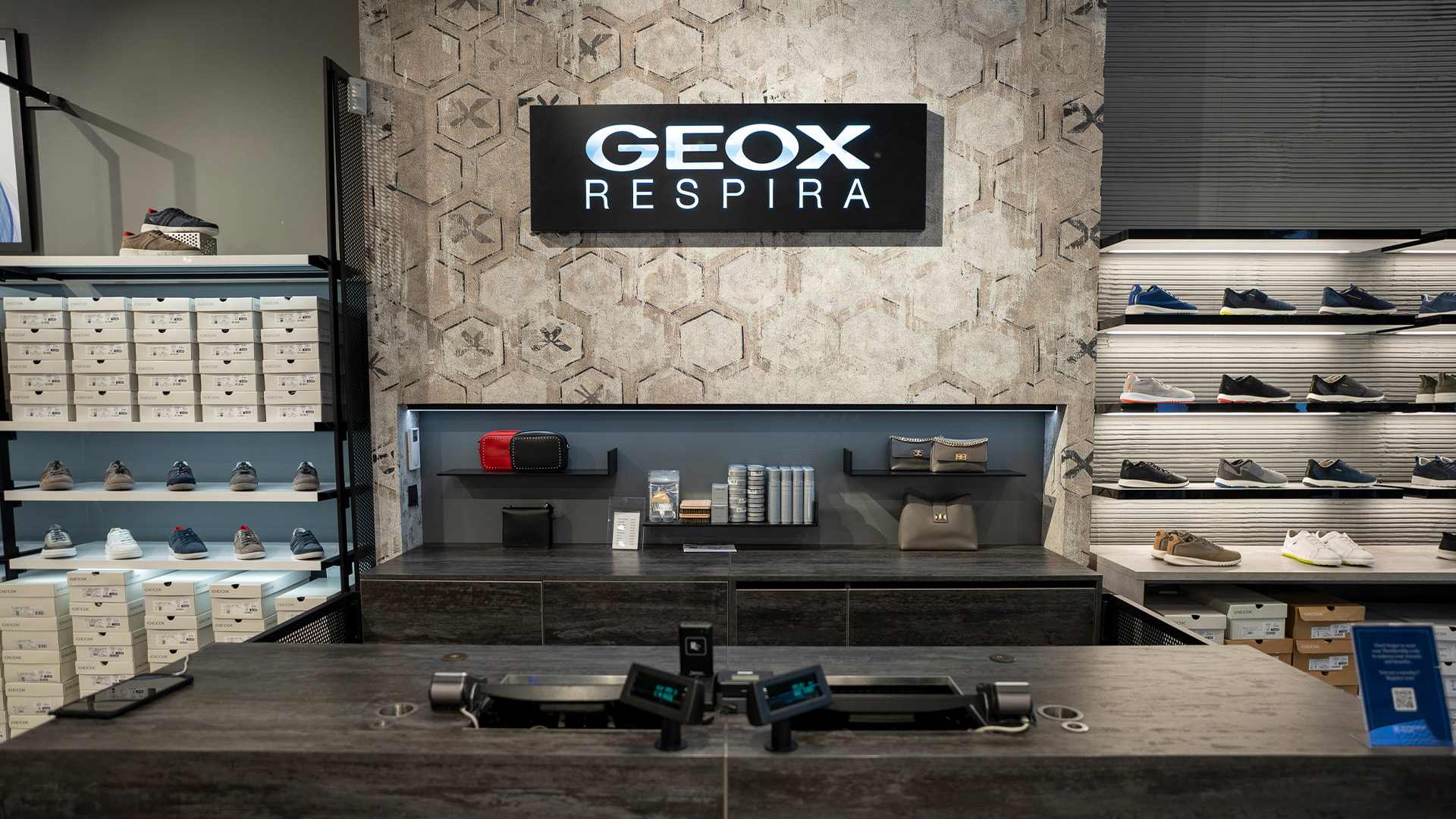 GEOX | Outlet | Maasmechelen Village
