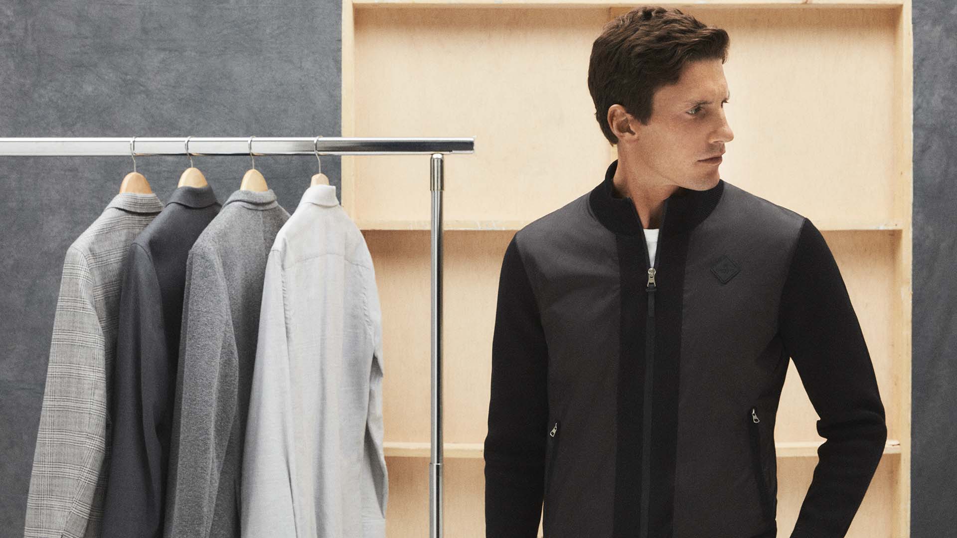 Hackett London Outlet | La Roca Village