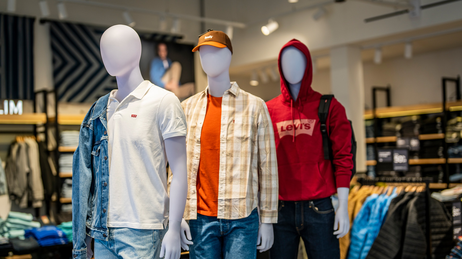 Levi's Outlet Store UK | Jeans & More | Bicester Village