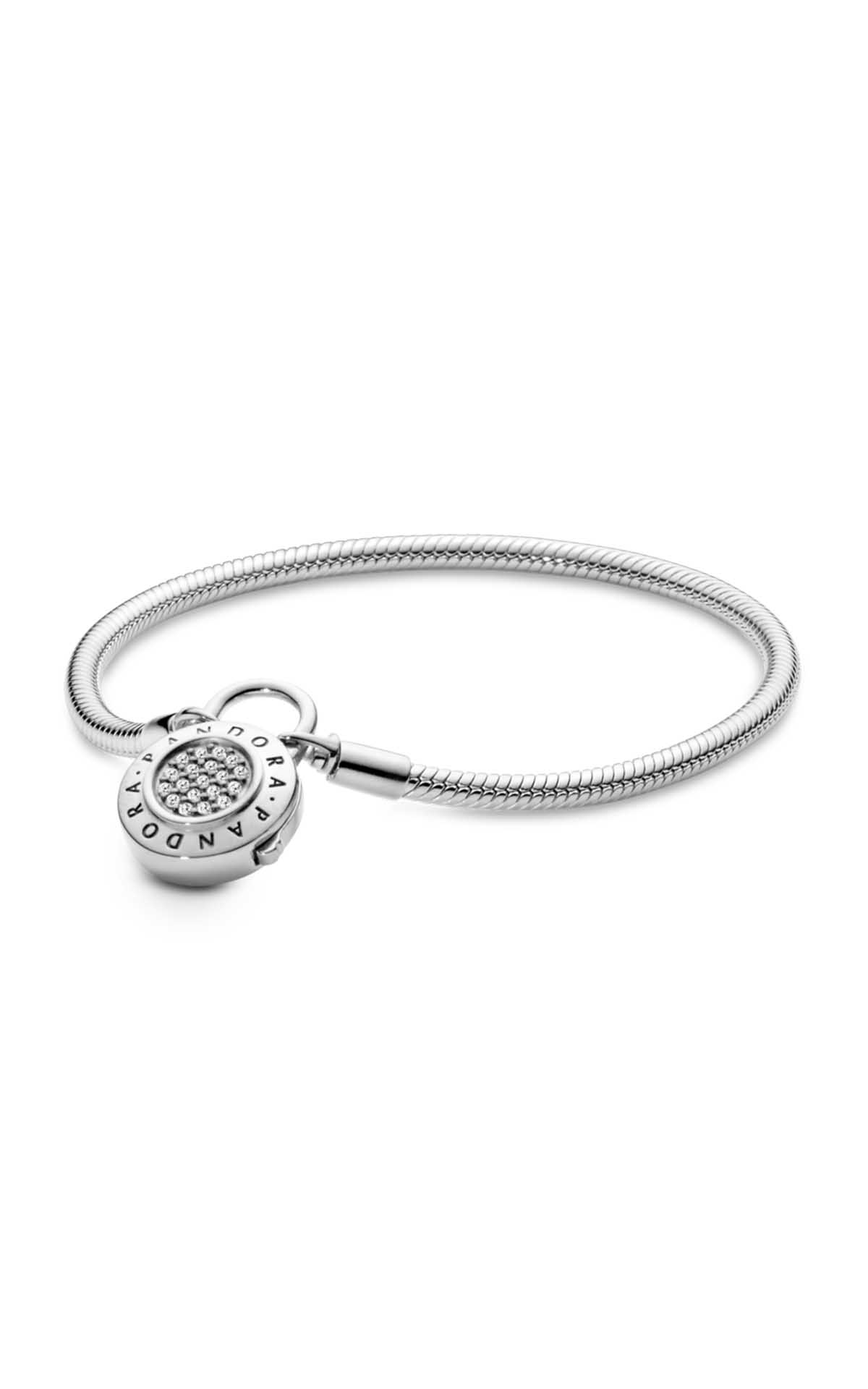 Pandora Outlet | La Roca Village