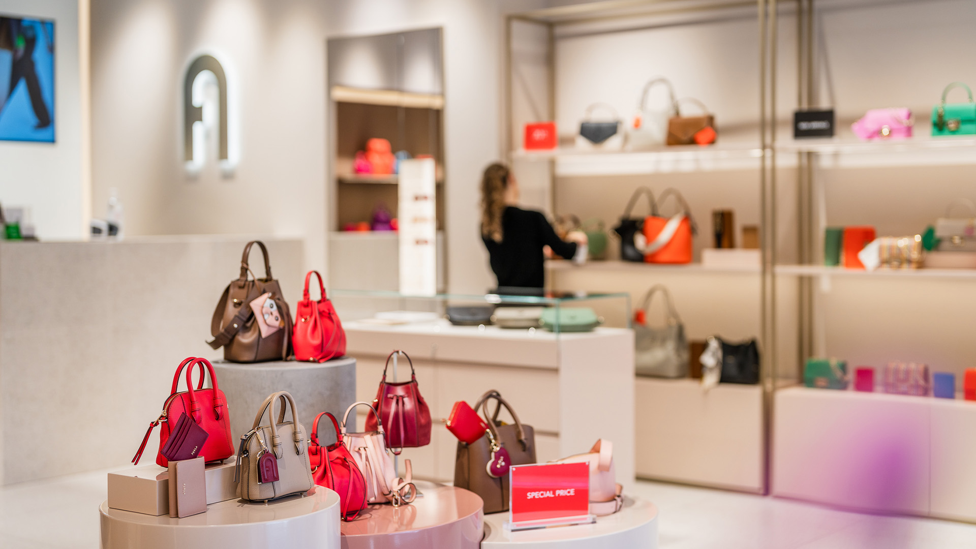 Furla Outlet Boutique | Paris | La Vallée Village