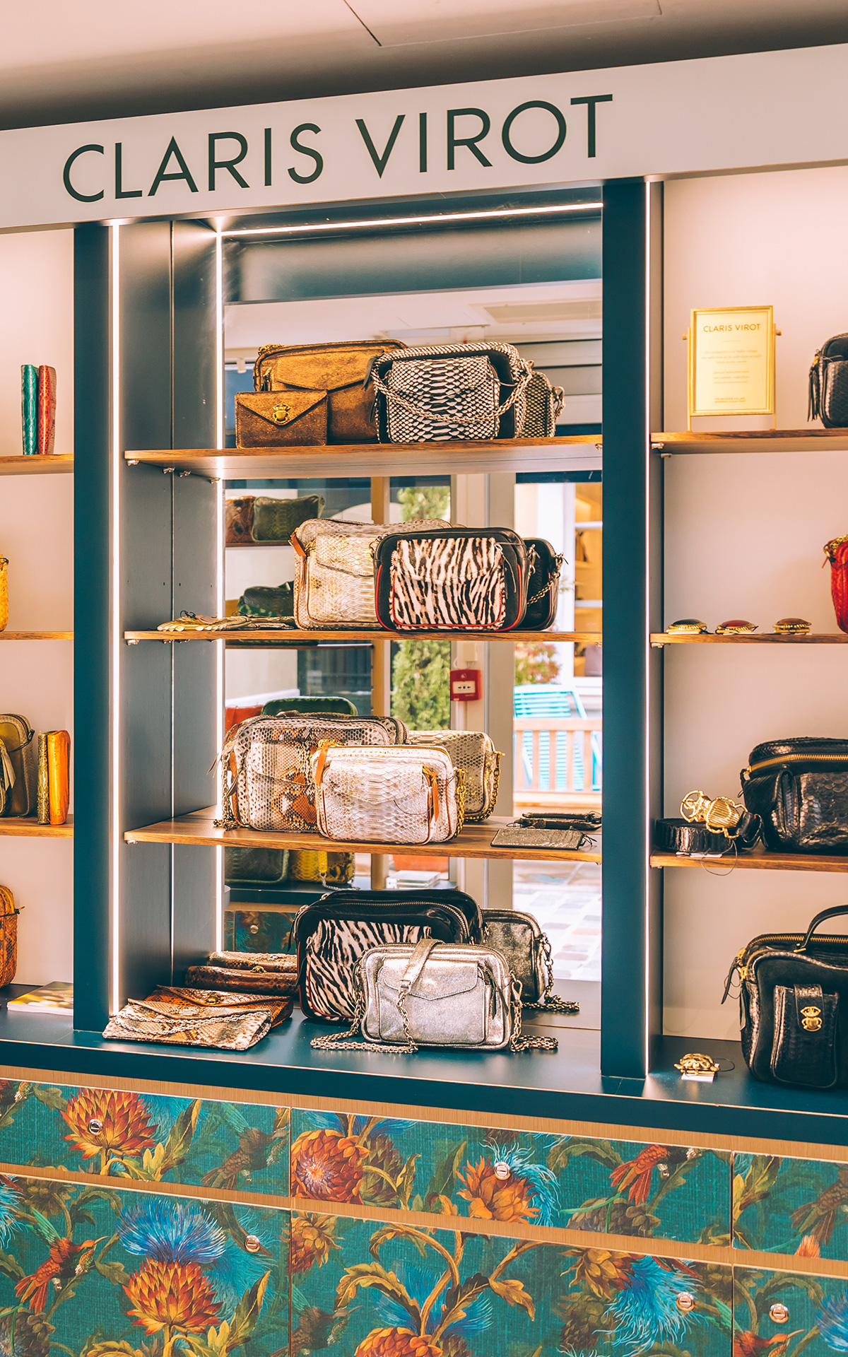 Claris Virot Outlet Boutique near Paris | La Vallée Village