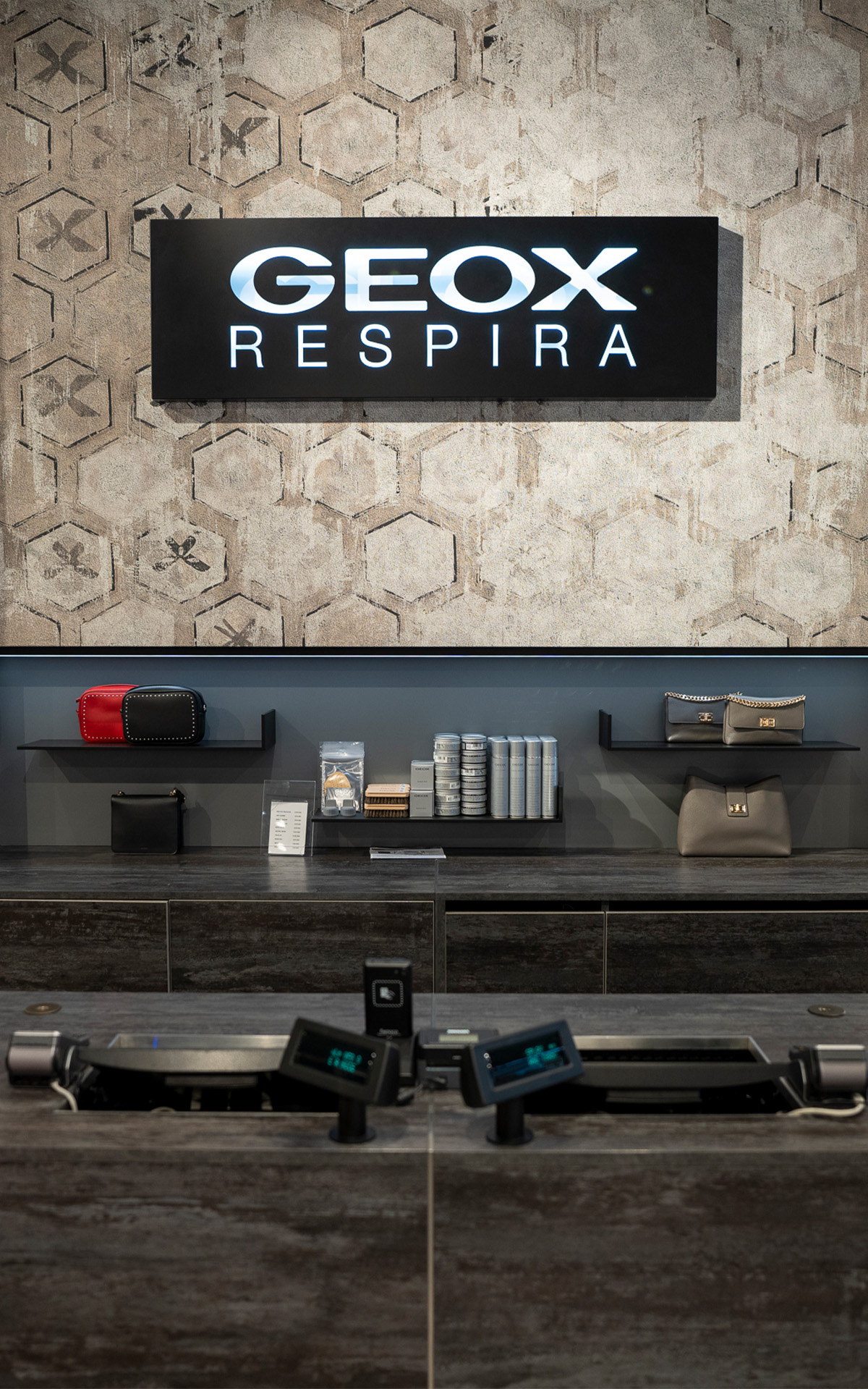 GEOX | Outlet | Maasmechelen Village