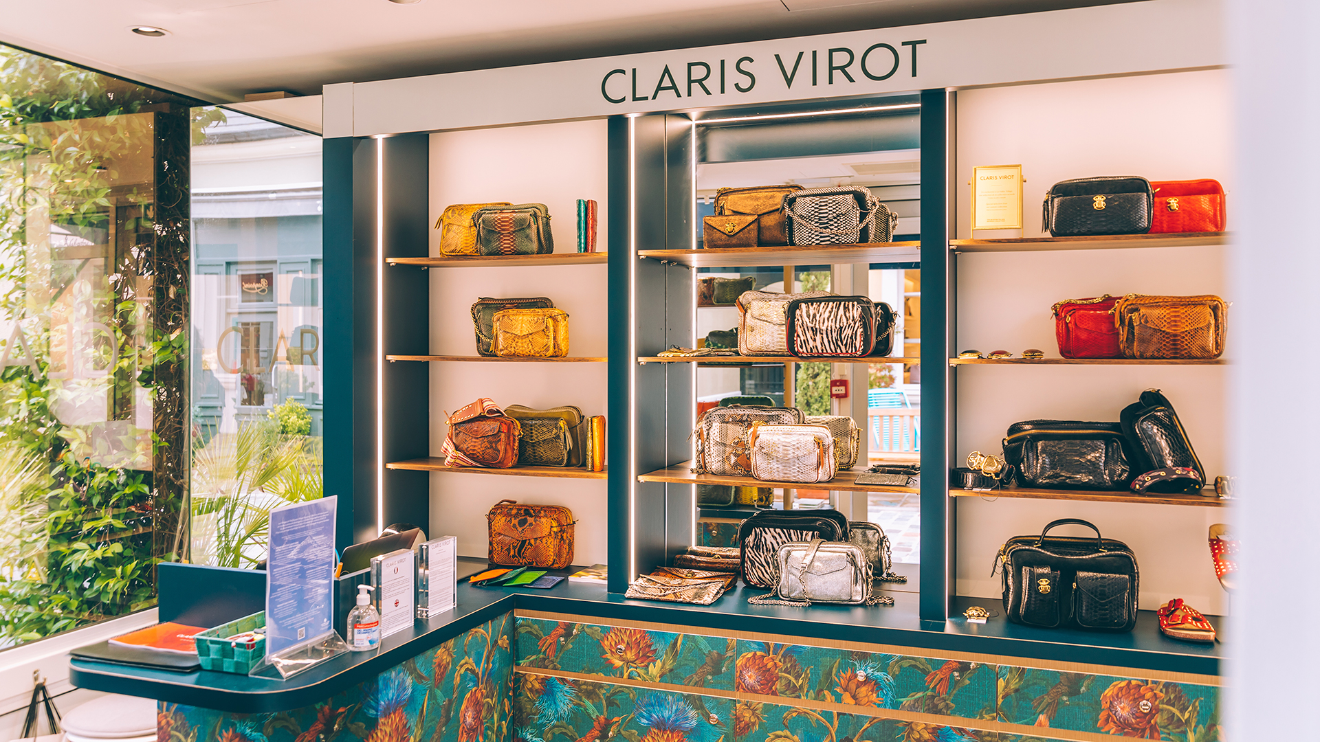 Claris Virot Outlet Boutique near Paris | La Vallée Village