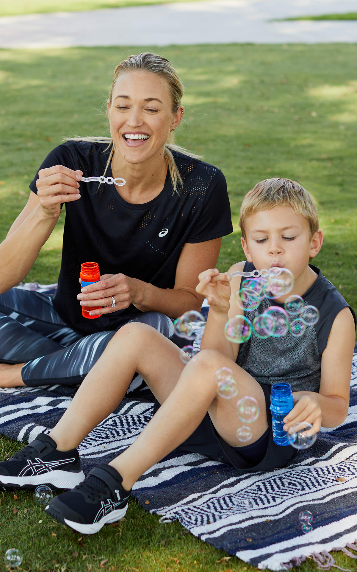 Asics Outlet | La Roca Village